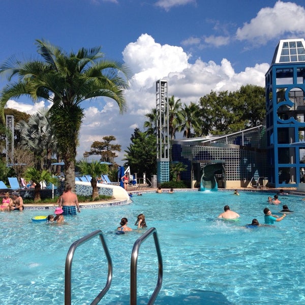 Bay Cove Pool - Disney's Contemporary Resort - 9 tips