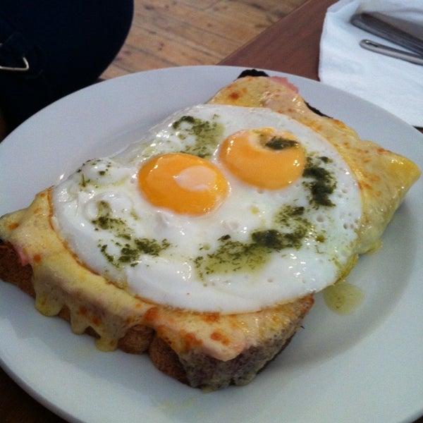 Cafe Brioche - Breakfast Spot