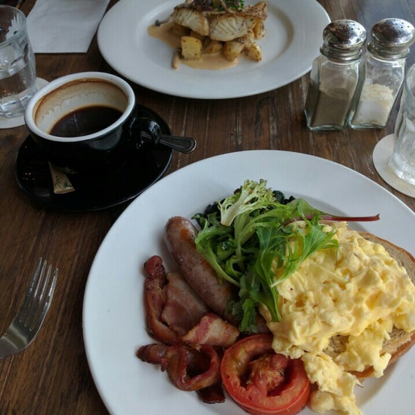 Riders Cafe - Café in Singapore