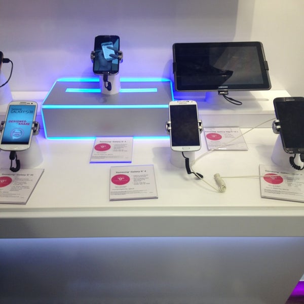 T-Mobile - Electronics Store in Downtown Portland