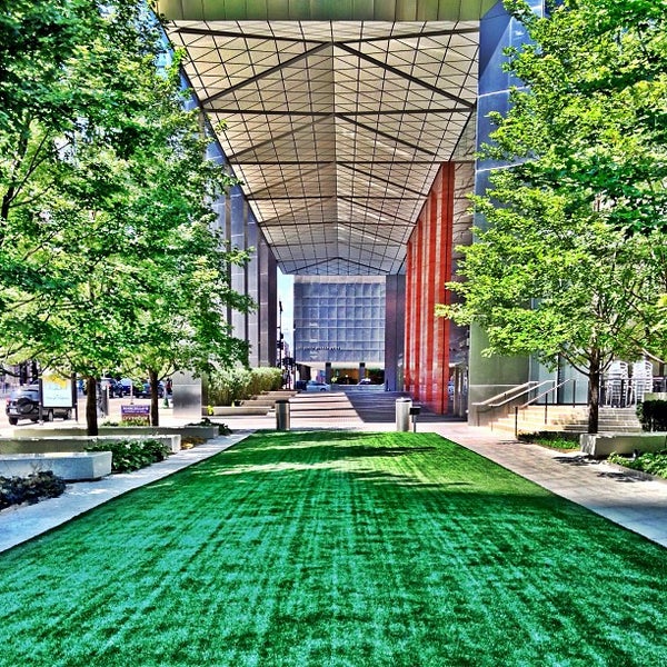 Ernst & Young - The Loop - 155 N Wacker Dr