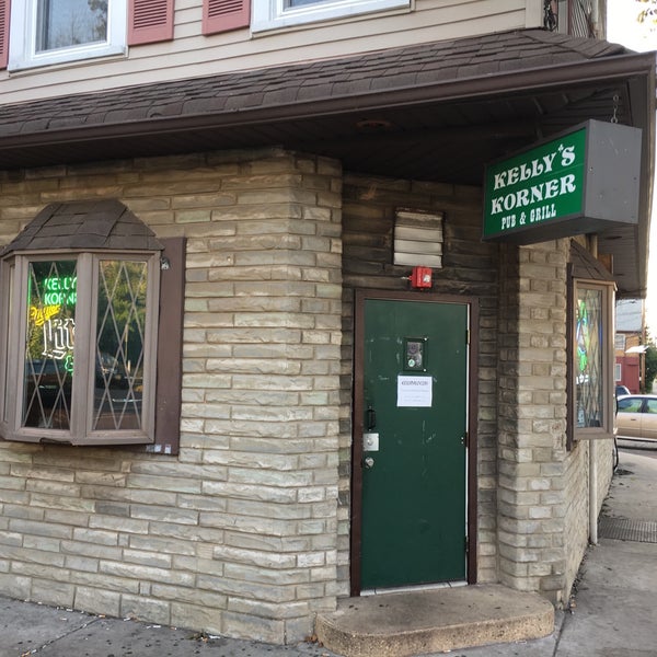 Kelly's Korner Pub - 75 Morrell St
