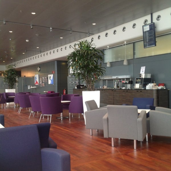 Menzies Executive Lounge - 29 tips
