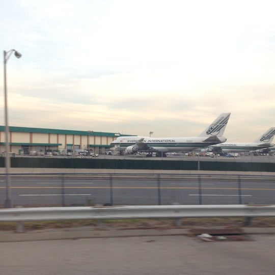 JFK Airport Cargo Area - Jamaica - Cargo Plaza