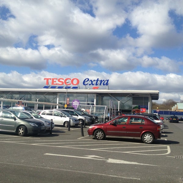 Tesco Extra - Coppetts - London, Greater London
