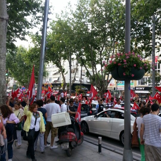 Bağdat Caddesi - Caddebostan - 3361 tips