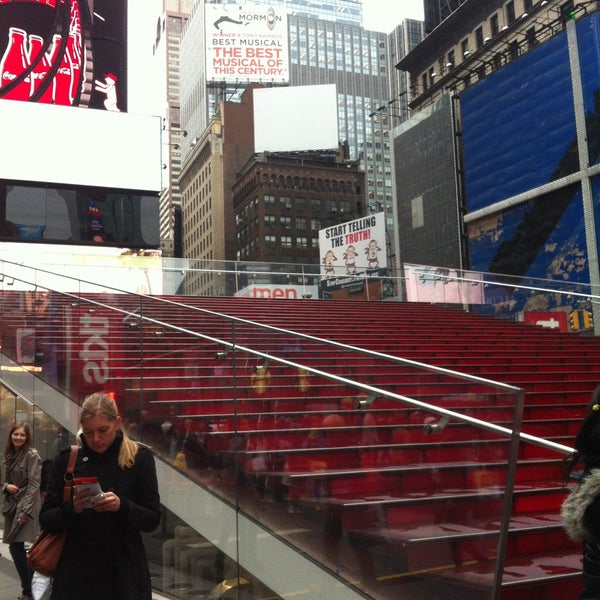 Red Stairs Times Square - Plaza in Theater District