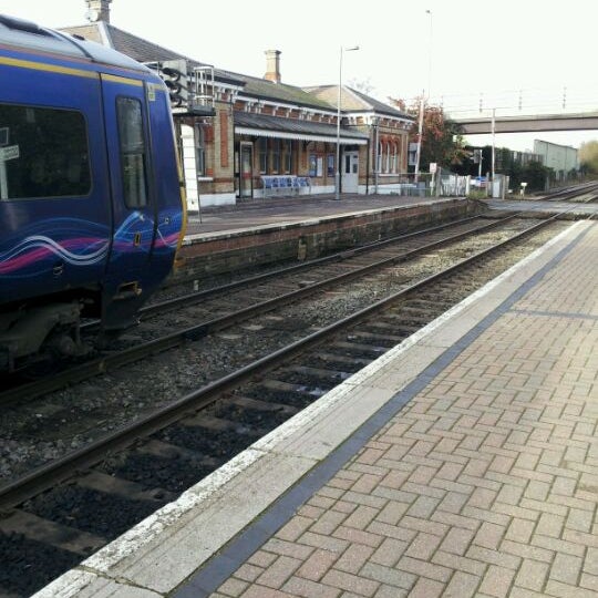 North Camp Railway Station (NCM) - Train Station in Ash Vale