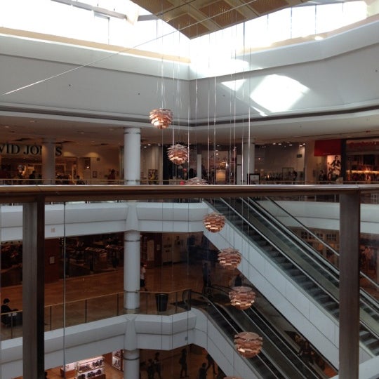 Chatswood Chase - Shopping Mall