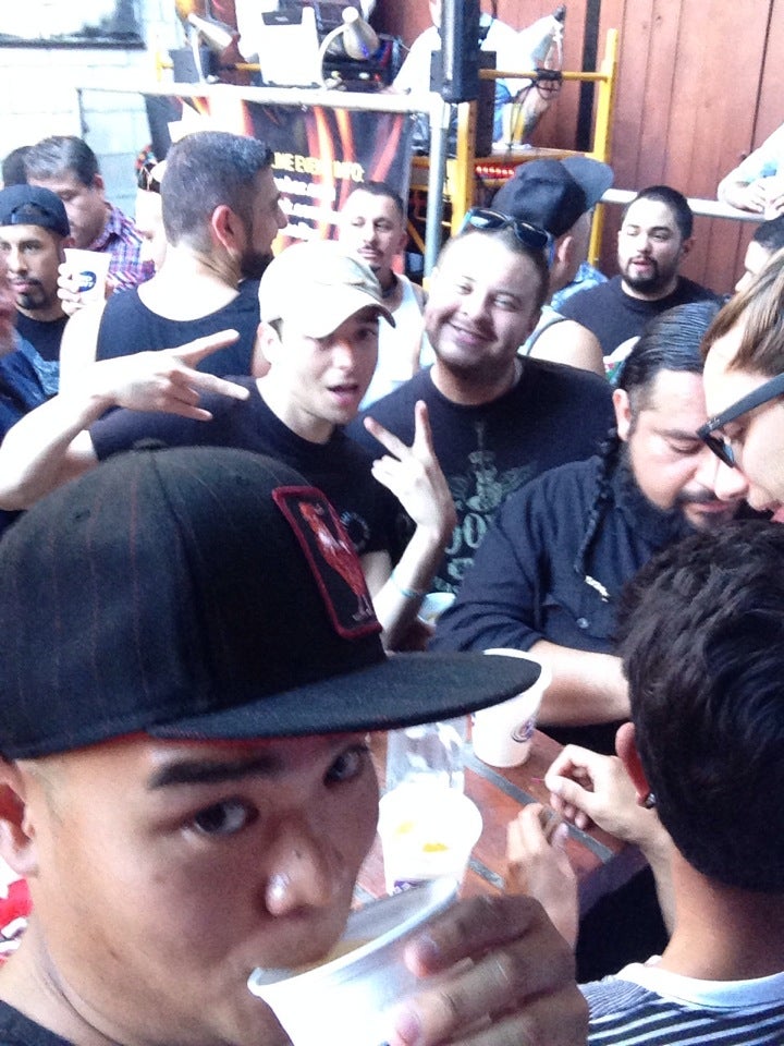 Faultline Bar Photos - GayCities Los Angeles